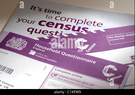 UK 2011 Census Form Questionnaire Stock Photo - Alamy