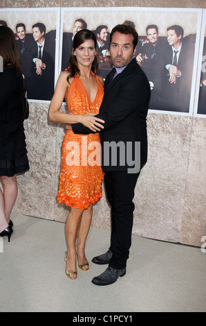 ENTOURAGE, PERREY REEVES, JEREMY PIVEN, 2004 Stock Photo - Alamy