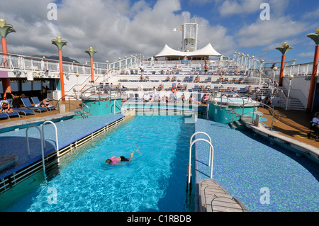 Norwegian Dawn NCL Caribbean Cruise Swimming Pool Area Stock Photo - Alamy