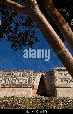 Corbel Arch in The Palace of the Governor in the Classic Maya city of ...