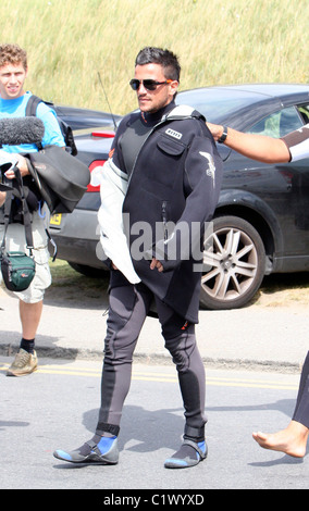 Peter Andre prepares for his windsurfing session Brighton, England - 25 ...
