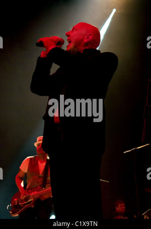 Howard Devoto Magazine perform live at Manchester Bridgewater Hall as ...