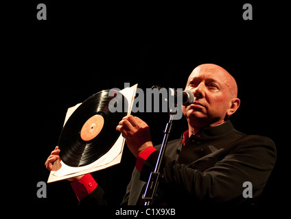 Howard Devoto Magazine perform live at Manchester Bridgewater Hall as ...