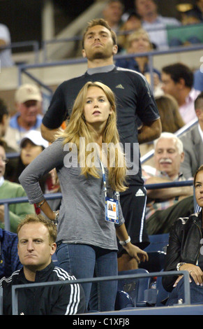Kim Sears watches her boyfriend Andy Murray from Great Britain play ...