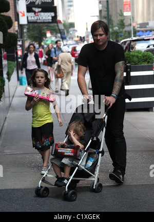 Tom DeLonge walks through Soho with his daughter Ava Elizabeth New York ...