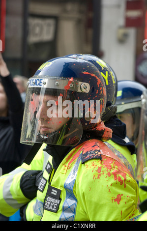 March for the Alternative London 2011 protest and riot against ...