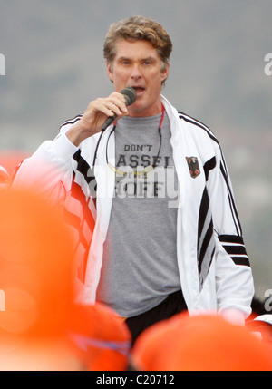 David Hasselhoff starts the swimming event at The 2009 Nautica Malibu ...
