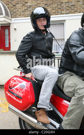 Brookside soap star, Philip Olivier wearing a flat cap at the This ...