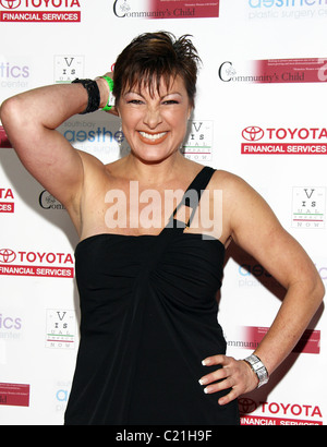 Mimi Lesseos Project SHIFT Fundraiser to benefit Visual Impact Now and ...