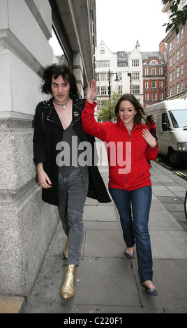 Noel Fielding and friend at the Mayfair Hotel. London, England - 07.10. ...
