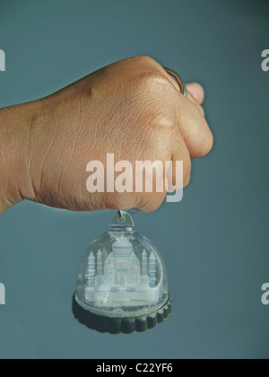 A key chain model of Taj Mahal in Human Hand, India Stock Photo - Alamy