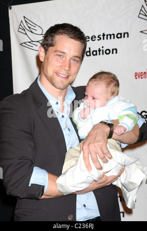 Jason Gerhardt with his family 2009 evening with the Stars celebrity ...