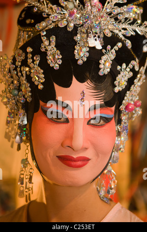 Chinese opera performer backstage in Bangkok, Thailand Stock Photo - Alamy