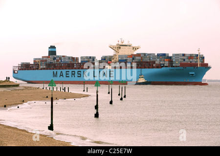 Container ship Maersk Edmonton entering the Port of Felixstowe, Suffolk ...