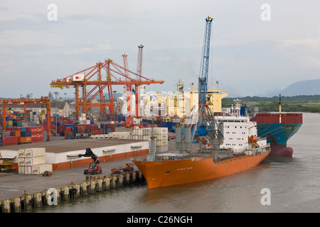 Cargo ship at the port of Guayaquil, Ecuador Stock Photo - Alamy