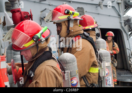 US Navy Damage Control Stock Photo - Alamy