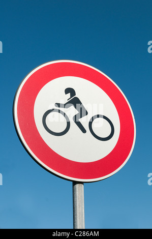 No motorcycle sign, isolated no bikes allowed prohibition zone Stock ...
