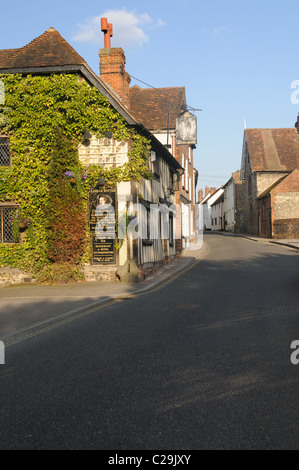 Cobham, Kent, The Leather Bottle Pub Stock Photo - Alamy