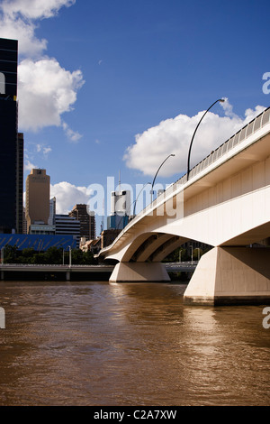 Victoria Bridge seen from the Clem Jones Promenade, Southbank Parklands ...