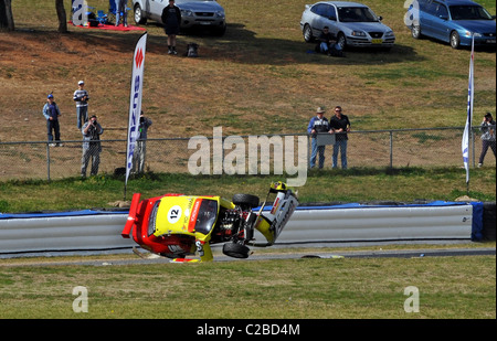 Aussie TG Presenter Crash Top Gear Australia presenter Steve Pizzati ...