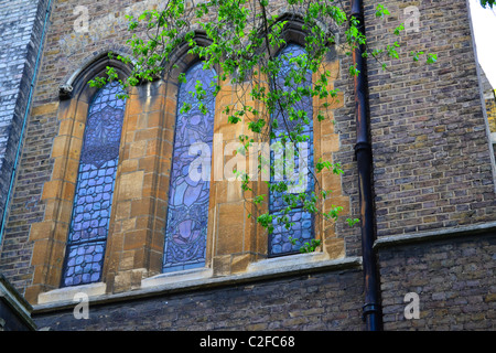 Holy Trinity Brompton (CoE), Knightsbridge, London, UK ARTIFEX LUCIS ...