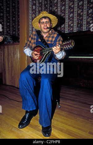 French-Canadians, folk musicians, Chateau Albert Hotel, Acadian ...