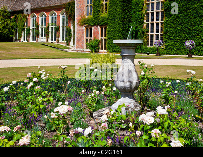 Front courtyard and entrance of an English country Tudor manor in Stock ...