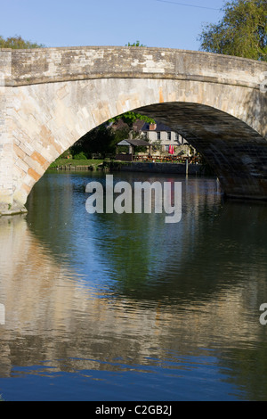 Lechlade Bridge and the River Thames at Lechlade in the Cotswolds ...