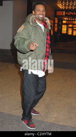 Mike Epps outside MTV TRL Studios in Times Square New York City, USA ...