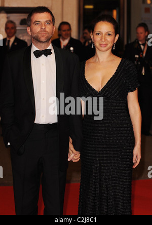 Maya Rudolph and Paul Thomas Anderson attend the 83rd annual Golden ...