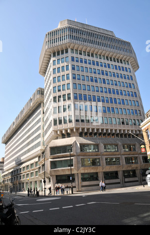 New Scotland Yard police headquarters in London Stock Photo - Alamy