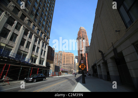Empty streets and rundown highrise buildings in downtown Detroit ...