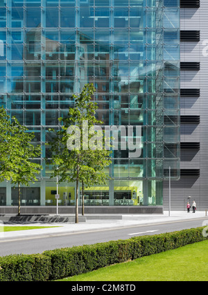 manchester civil justice centre law courts modern glass architecture ...
