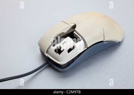 Broken Computer Mouse Stock Photo - Alamy