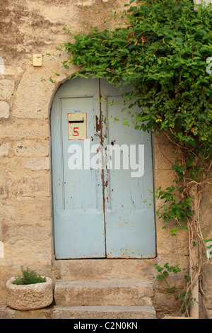 The picturesque Provence village of Lorgues Stock Photo - Alamy