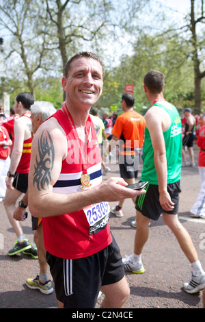 Thousands have joined the world's top long distance runners for a ...