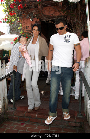 Katie Price and Peter Andre with their daughter Princess Tiáamii went ...