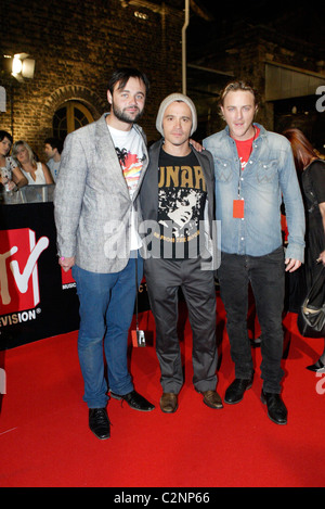Underbelly cast members The MTV Australia Awards 2008. Sydney ...