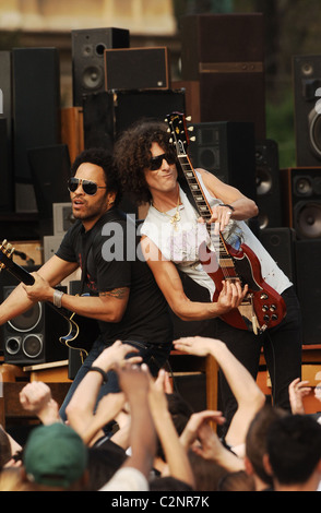 Lenny Kravitz on the set of a new Levi's commercial Prague, Czech ...