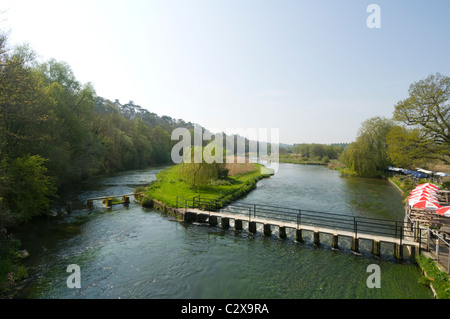 Bridge, River Test at The Mayfly Riverside Pub, Fullerton, Stockbridge ...