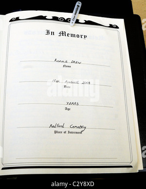 Atmosphere at the funeral for 'The Dubliners' legend Ronnie Drew at the ...