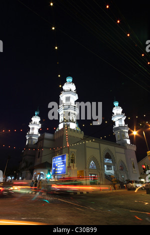 Masjid India Mosque on Jalan Tengku Kelana in Little India, Klang ...