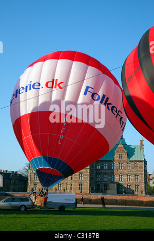 12 enormous hot air balloons in a commemorative ascension on the 200th ...