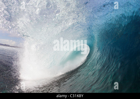 Tavarua Island Fiji Cloudbreak Surf Camp Stock Photo - Alamy