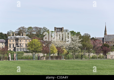 Kelso, Scotland, springtime - Ednam House, Abbey and St Andrews church ...