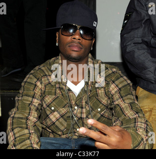 Ron Browz performs at Club Mansion Miami Beach, Florida - 17.11.08 ...