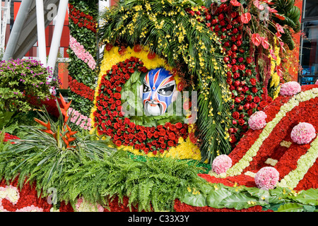 Chinese Beijing opera green mask on white background Stock Photo - Alamy