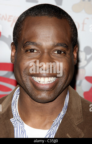 Phill Lewis Cast of Disney Channel's Hit Series 'The Suite Life on Deck ...