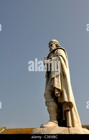 Statue of King Alfred the Great, Market Place, Wantage, Oxfordshire ...