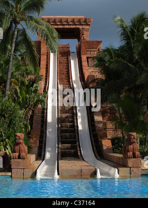 The Mayan Temple water slide at Atlantis Resort, Paradise Island ...